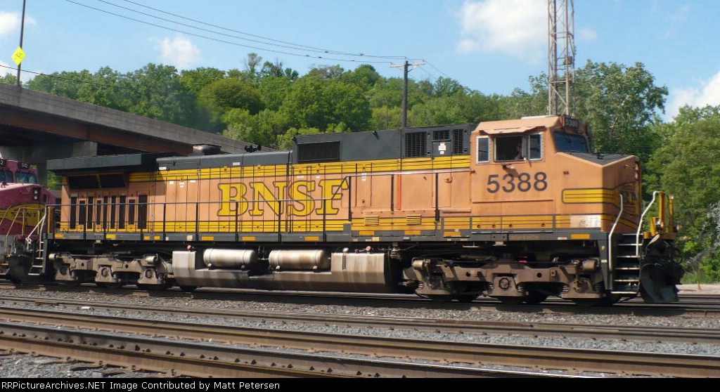 BNSF 5388